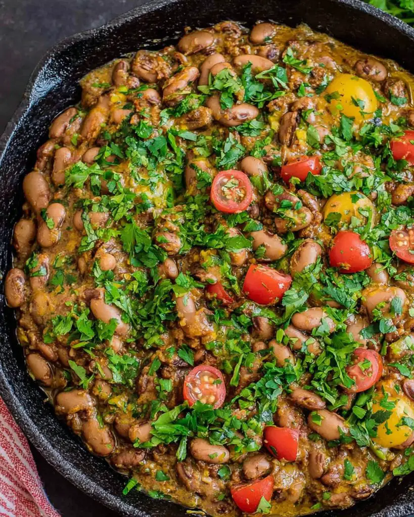 Foul Mudammas (Egyptian Fava Beans) - Easy homemade recipes