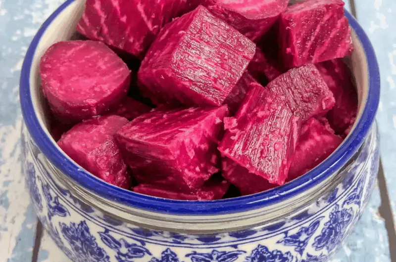 Middle Eastern Pickled Turnips (Pink Pickles) - Easy homemade recipes